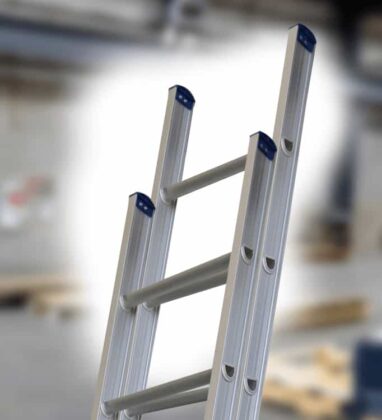 20ft Aluminium Ladder Straight vs. Extension Ladders